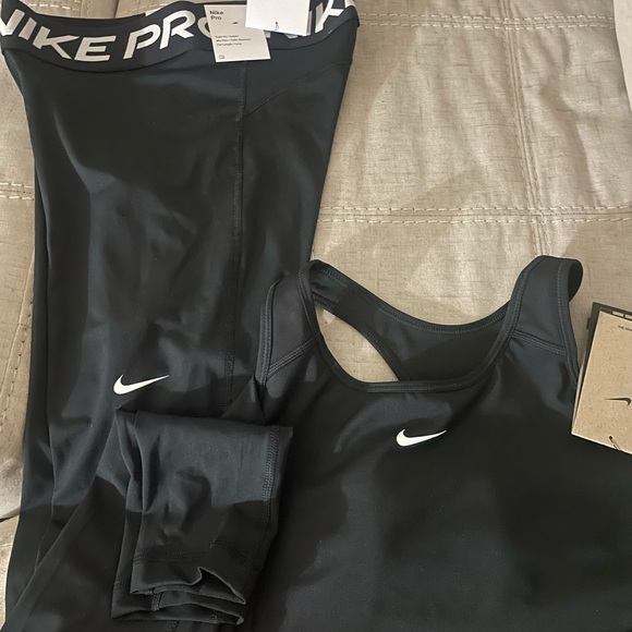 Nike | Other | Auth Women Nike Pro Training Setmultiple Sizes Brand New ...